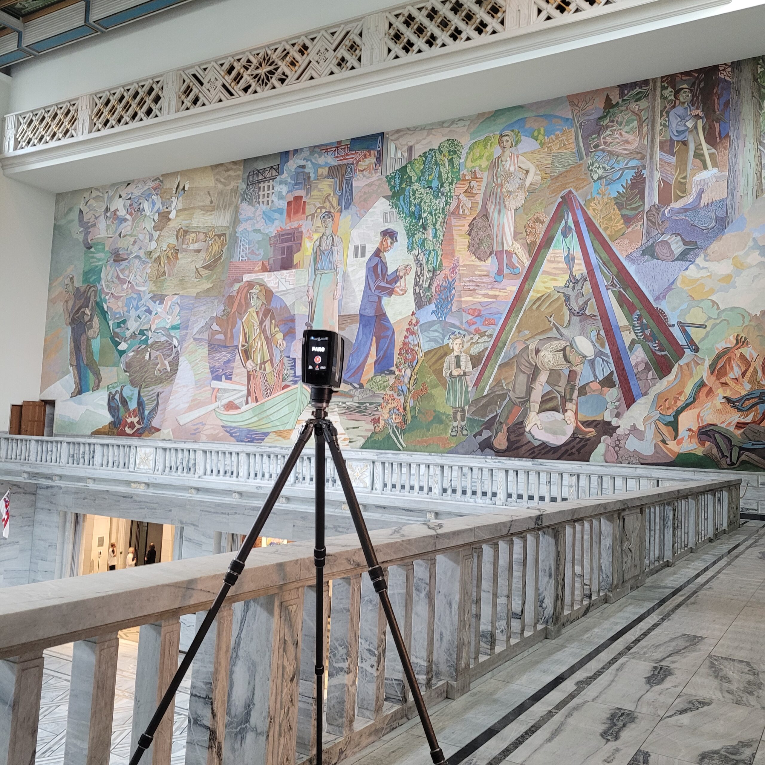 Slik har du aldri før sett muralmaleriene i Oslo rådhus — Norsk ...